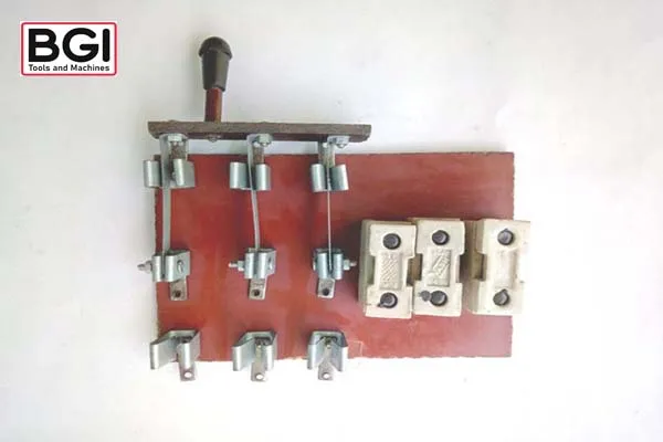 Knife Switch TPDT fitted with fuseterminals – bgitoolsandmachines